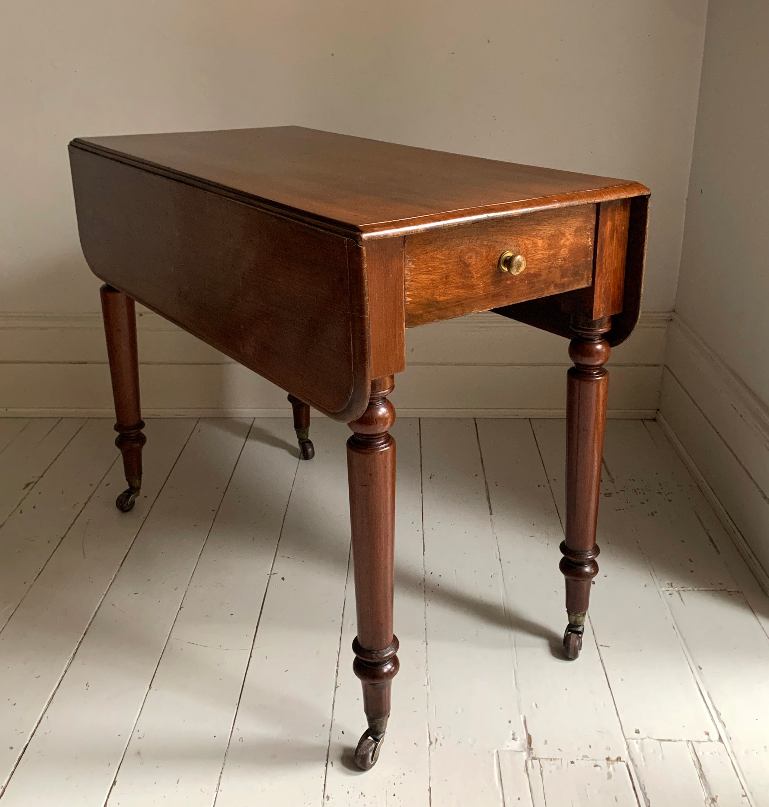 Antique Victorian Mahogany Pembroke Drop Leaf Table on Castors w/ Cutl ...